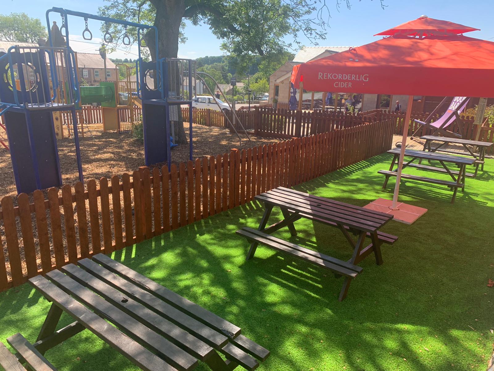 THE GATE INN TANSLEY GALLERY - OUTSIDE - The Gate Inn Tansley